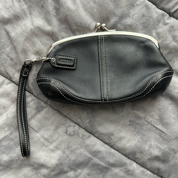 Coach | Bags | Coach Soho Black Leather Silver Hardware Retro Inspired ...